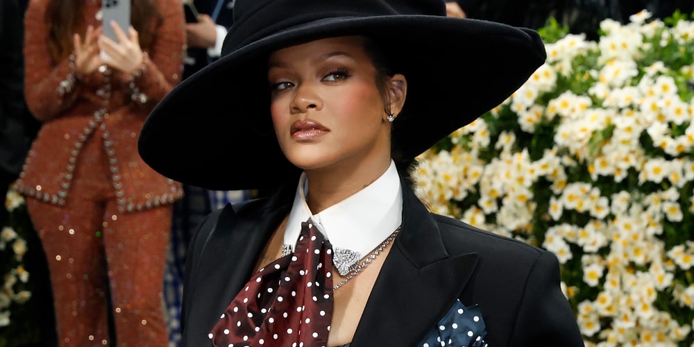 Rihanna First Song in 3 Years 'Smurfs' Soundtrack - Direct Source News